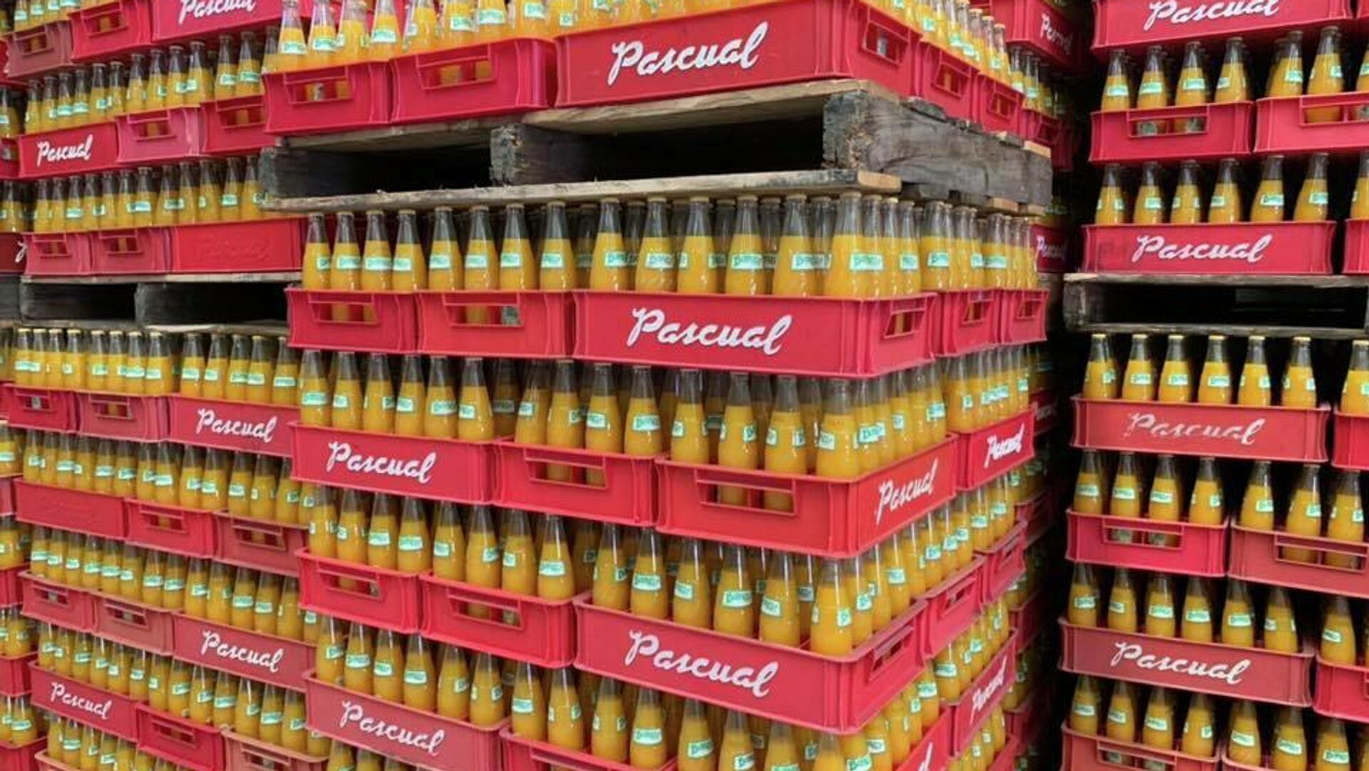 Cuando la refresquera mexicana Pascual peleó a regañadientes con Disney ...