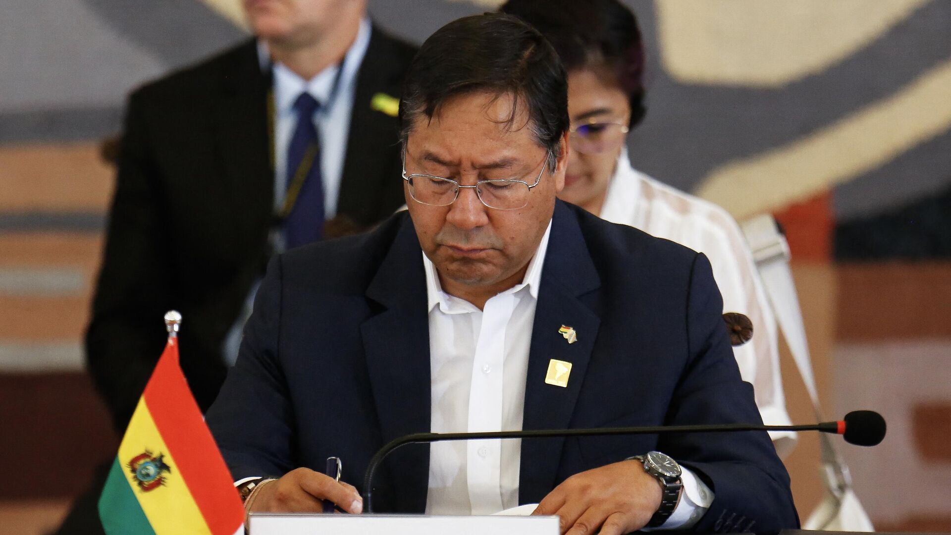 El presidente de Bolivia presenta ley para erradicar la corrupción en ...